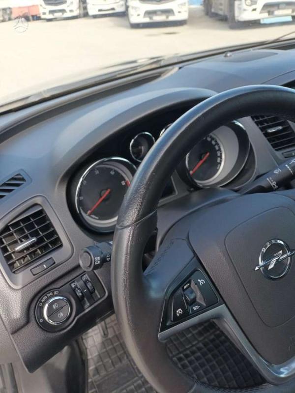 Brūns Opel Insignia 2009 Kauņa, ar dzinēja tilpumu 1.96 L un nobraukumu 230 tūkst. km par 2950 €, foto 10 vietnē AUTOMOTO.COM.LV