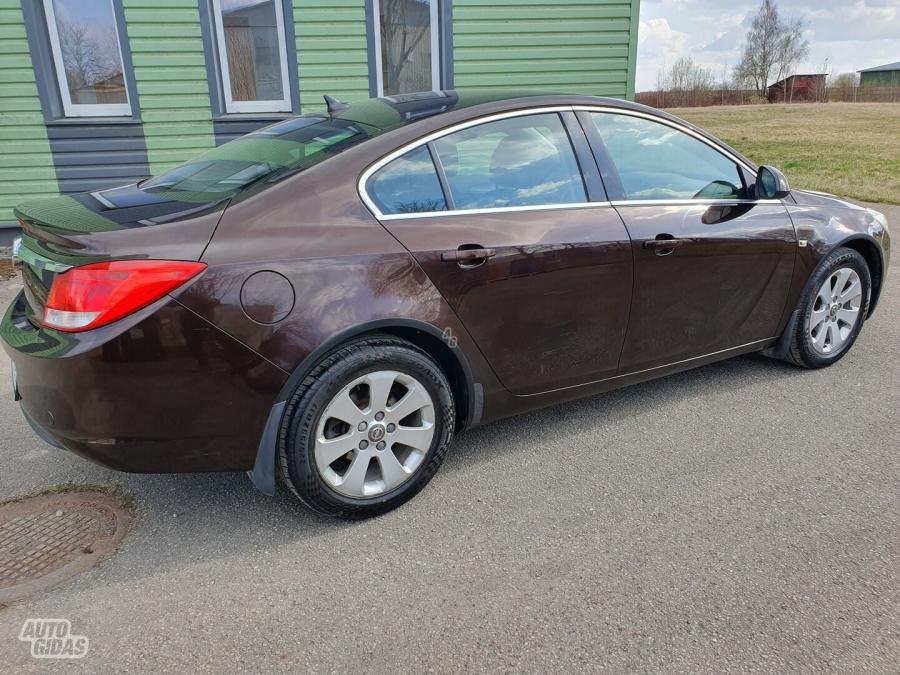 Brown Opel Insignia 2011 in Siauliai, with an engine capacity of 1.80 L and mileage of 290 thousand km for 2400 €, photo 8 on AUTOMOTO.COM.LV