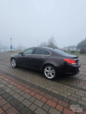 Brūns Opel Insignia 2012 Klaipėda, ar dzinēja tilpumu 2.00 L un nobraukumu 256 tūkst. km par 3800 €, foto 4 vietnē AUTOMOTO.COM.LV