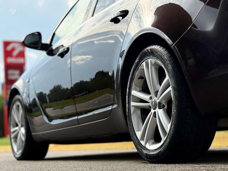 Brūns Opel Insignia 2012 Kauņa, ar dzinēja tilpumu 1.96 L un nobraukumu 293 tūkst. km par 4000 €, foto 8 vietnē AUTOMOTO.COM.LV