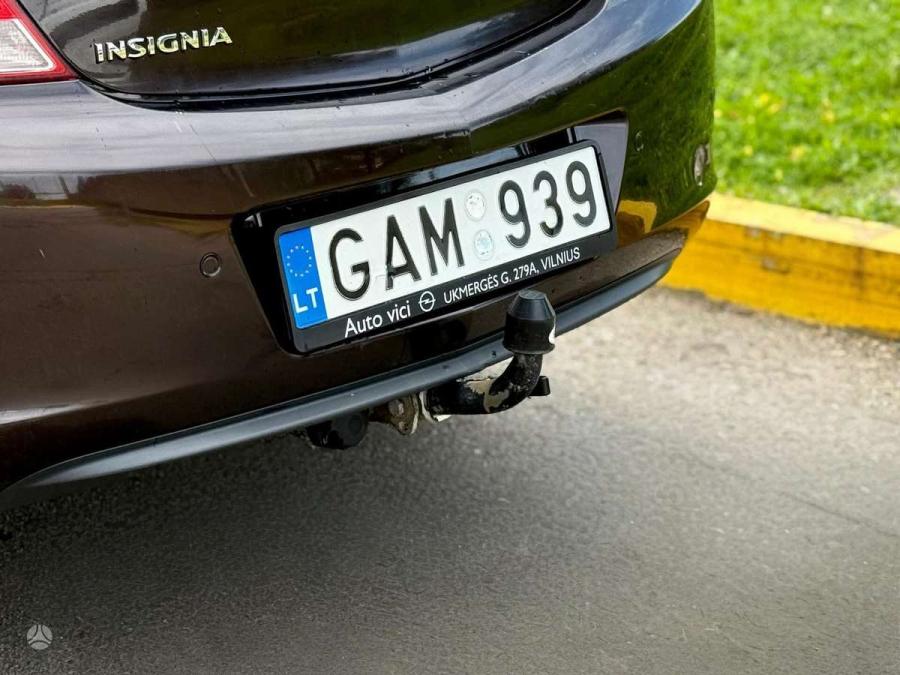 Brown Opel Insignia 2012 in Kaunas, with an engine capacity of 2.00 L and mileage of 293 thousand km for 4000 €, photo 6 on AUTOMOTO.COM.LV
