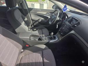Brown Opel Insignia 2012 in Marijampole, with an engine capacity of 1.96 L and mileage of 193 thousand km for 4500 €, photo 15 on AUTOMOTO.COM.LV