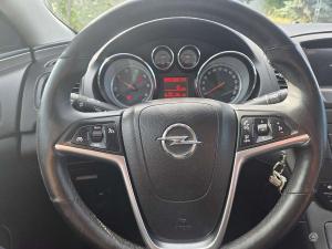 Brown Opel Insignia 2012 in Marijampole, with an engine capacity of 1.96 L and mileage of 193 thousand km for 4500 €, photo 17 on AUTOMOTO.COM.LV