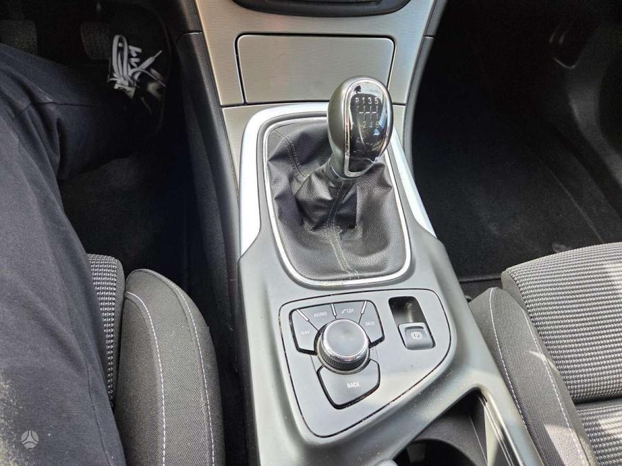 Brown Opel Insignia 2012 in Marijampole, with an engine capacity of 1.96 L and mileage of 193 thousand km for 4500 €, photo 21 on AUTOMOTO.COM.LV