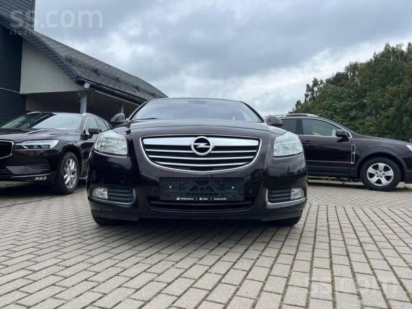 Brown Opel Insignia 2013 in Talsi, with an engine capacity of 2.00 L and mileage of 186 thousand km for 7470 €, photo 5 on AUTOMOTO.COM.LV