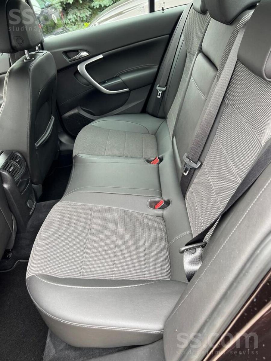 Brūns Opel Insignia 2013 Talsi, ar dzinēja tilpumu 2.00 L un nobraukumu 186 tūkst. km par 7470 €, foto 13 vietnē AUTOMOTO.COM.LV