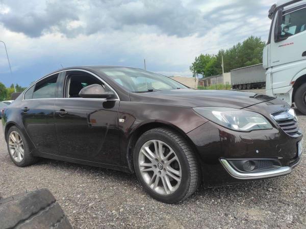 Brown Opel Insignia 2013 in Panevezys, with an engine capacity of 2.00 L and mileage of 314 thousand km for 1500 €, photo 2 on AUTOMOTO.COM.LV