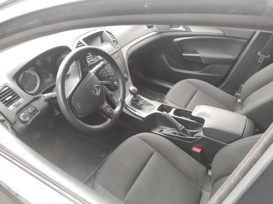 Brūns Opel Insignia 2013 Panevēža, ar dzinēja tilpumu 2.00 L un nobraukumu 314 tūkst. km par 1500 €, foto 6 vietnē AUTOMOTO.COM.LV