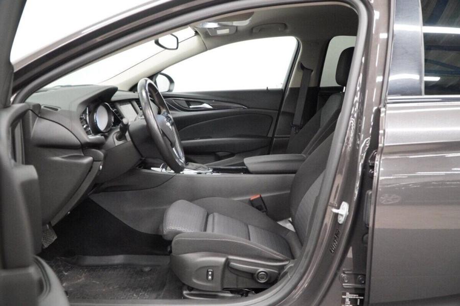 Brūns Opel Insignia 2022 Peetri, ar dzinēja tilpumu 1.50 L un nobraukumu 94 tūkst. km par 17850 €, foto 10 vietnē AUTOMOTO.COM.LV