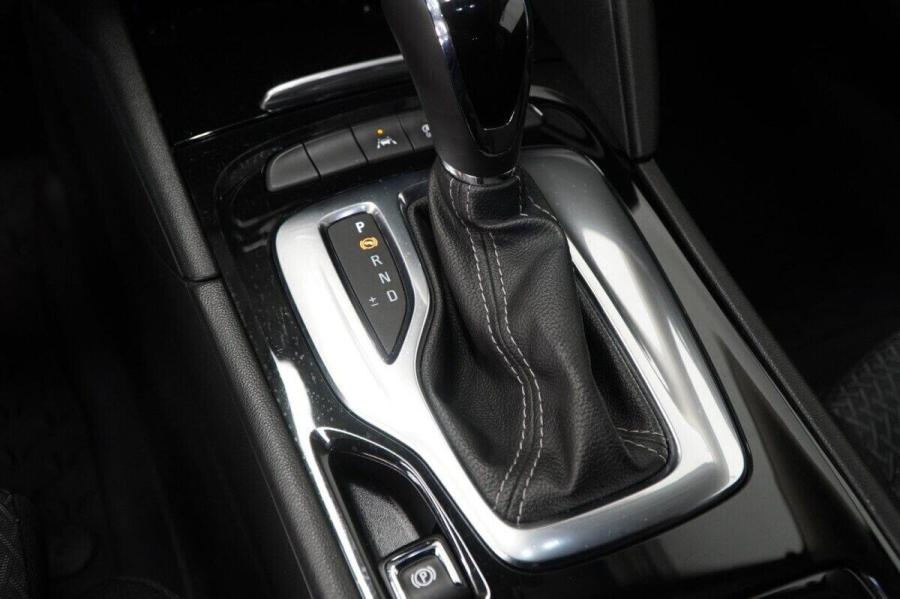 Brūns Opel Insignia 2022 Peetri, ar dzinēja tilpumu 1.50 L un nobraukumu 94 tūkst. km par 17850 €, foto 15 vietnē AUTOMOTO.COM.LV