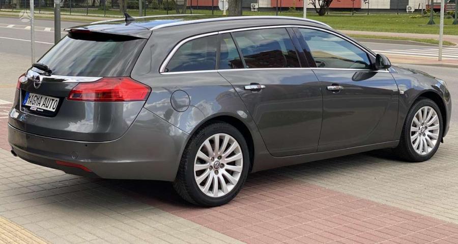 Brown Opel Insignia 2009 in Marijampole, with an engine capacity of 1.96 L and mileage of 278 thousand km for 4350 €, photo 4 on AUTOMOTO.COM.LV