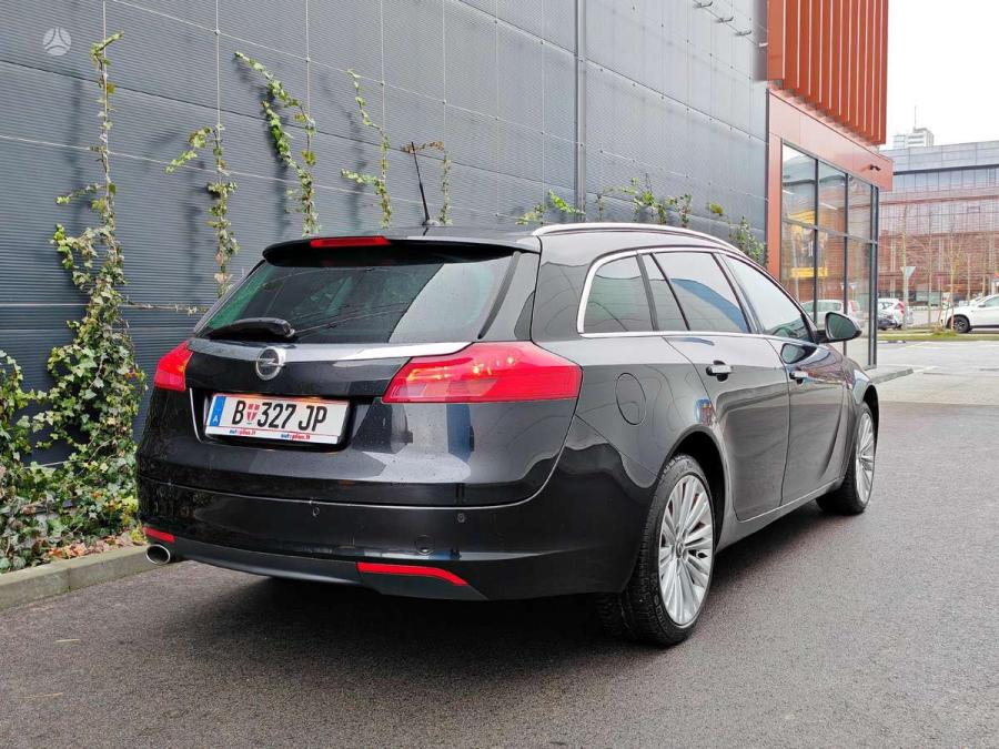 Brown Opel Insignia 2009 in Klaipeda, with an engine capacity of 1.96 L and mileage of 195 thousand km for 3550 €, photo 4 on AUTOMOTO.COM.LV