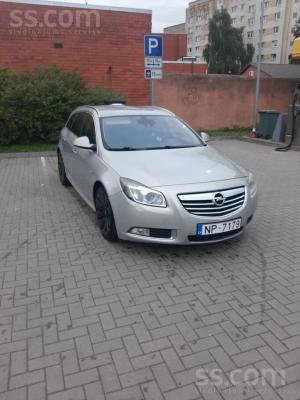 Brown Opel Insignia 2009 in Jelgava, with an engine capacity of 2.00 L and mileage of 420 thousand km for 1800 €, photo  on AUTOMOTO.COM.LV