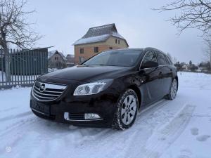 Brown Opel Insignia 2010 in Panevezys, with an engine capacity of 1.96 L and mileage of 228 thousand km for 3650 €, photo  on AUTOMOTO.COM.LV