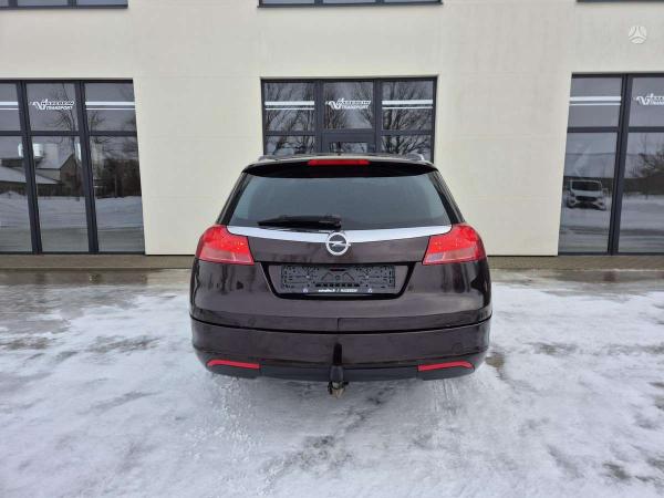 Brūns Opel Insignia 2011 Marijampole, ar dzinēja tilpumu 1.96 L un nobraukumu 240 tūkst. km par 3000 €, foto 7 vietnē AUTOMOTO.COM.LV