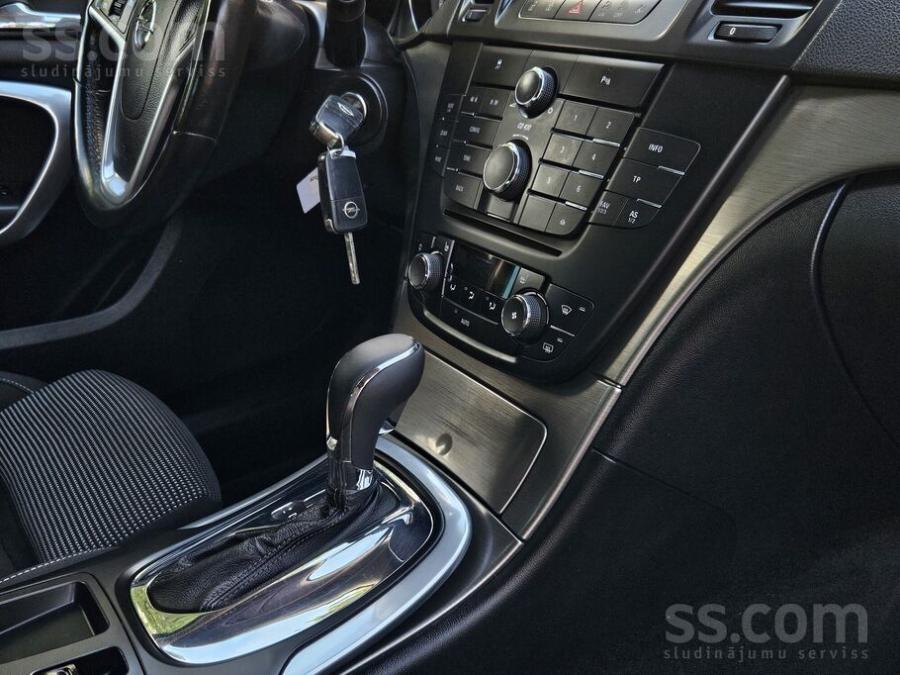 Brūns Opel Insignia 2011 Jēkabpils, ar dzinēja tilpumu 2.00 L un nobraukumu 211 tūkst. km par 5490 €, foto 25 vietnē AUTOMOTO.COM.LV