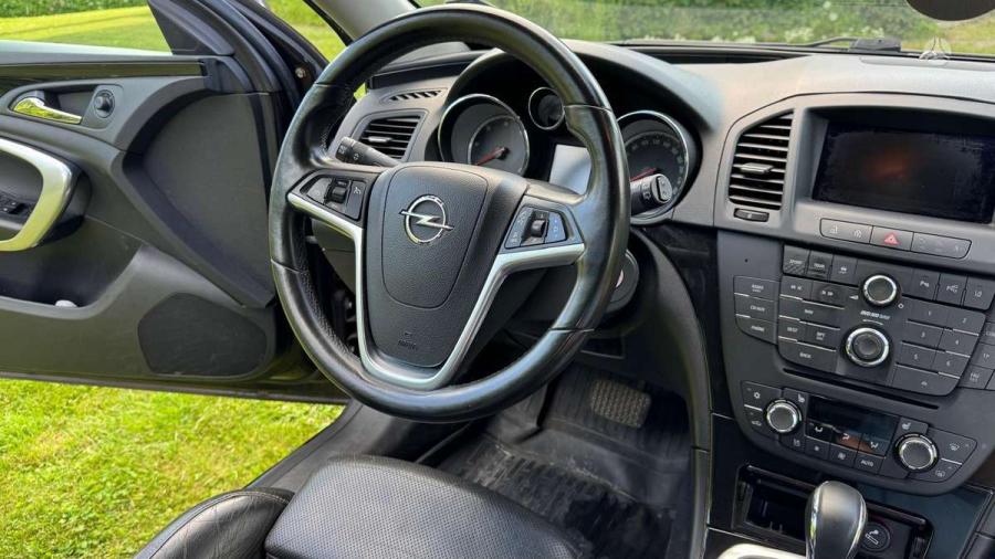 Brūns Opel Insignia 2011 Viļņa, ar dzinēja tilpumu 1.96 L un nobraukumu 197 tūkst. km par 3600 €, foto 13 vietnē AUTOMOTO.COM.LV