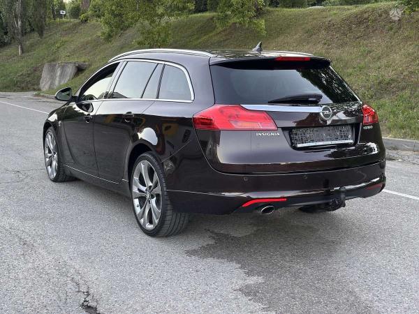 Brown Opel Insignia 2011 in Jonava, with an engine capacity of 1.96 L and mileage of 305 thousand km for 3850 €, photo 6 on AUTOMOTO.COM.LV