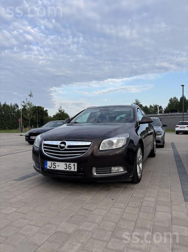 Brūns Opel Insignia 2011 Rīga, ar dzinēja tilpumu 2.00 L un nobraukumu 305 tūkst. km par 3500 €, foto 1 vietnē AUTOMOTO.COM.LV