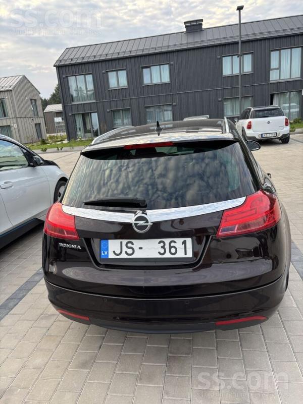 Brūns Opel Insignia 2011 Rīga, ar dzinēja tilpumu 2.00 L un nobraukumu 305 tūkst. km par 3500 €, foto 4 vietnē AUTOMOTO.COM.LV