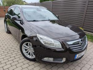 Brown Opel Insignia 2011 in Kaunas, with an engine capacity of 1.96 L and mileage of 229 thousand km for 4250 €, photo  on AUTOMOTO.COM.LV