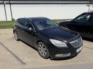Brown Opel Insignia 2011 in Vilnius, with an engine capacity of 1.96 L and mileage of 300 thousand km for 999 €, photo  on AUTOMOTO.COM.LV