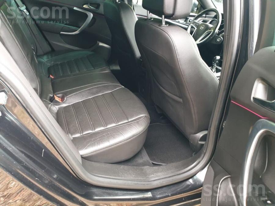 Brown Opel Insignia 2011 in Cesis, with an engine capacity of 2.00 L and mileage of 0 thousand km for 4900 €, photo 14 on AUTOMOTO.COM.LV