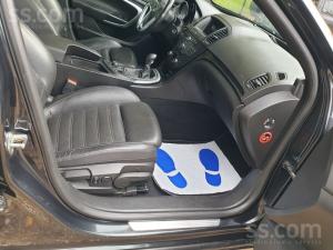 Brown Opel Insignia 2011 in Cesis, with an engine capacity of 2.00 L and mileage of 0 thousand km for 4900 €, photo 17 on AUTOMOTO.COM.LV