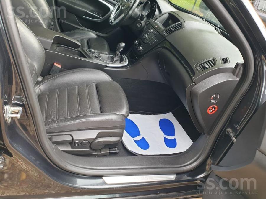 Brown Opel Insignia 2011 in Cesis, with an engine capacity of 2.00 L and mileage of 0 thousand km for 4900 €, photo 17 on AUTOMOTO.COM.LV