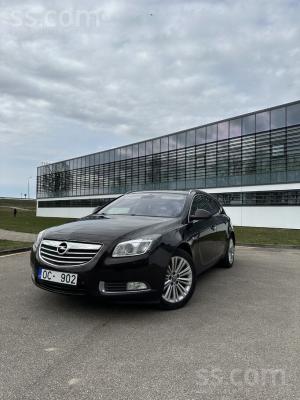 Brown Opel Insignia 2012 in Daugavpils, with an engine capacity of 2.00 L and mileage of 283 thousand km for 6290 €, photo 4 on AUTOMOTO.COM.LV