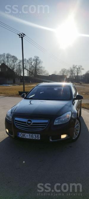 Brown Opel Insignia 2012 in Balvi, with an engine capacity of 2.00 L and mileage of 383 thousand km for 2600 €, photo  on AUTOMOTO.COM.LV