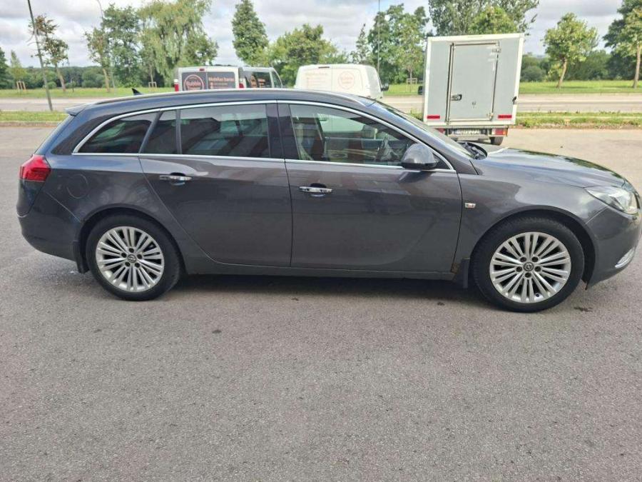 Brown Opel Insignia 2012 in Kaunas, with an engine capacity of 2.00 L and mileage of 183 thousand km for 4250 €, photo 6 on AUTOMOTO.COM.LV