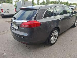Brown Opel Insignia 2012 in Kaunas, with an engine capacity of 2.00 L and mileage of 183 thousand km for 4250 €, photo 8 on AUTOMOTO.COM.LV