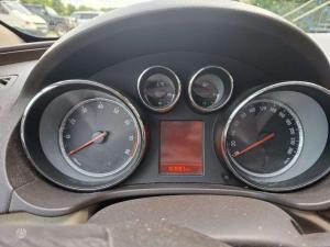 Brown Opel Insignia 2012 in Kaunas, with an engine capacity of 2.00 L and mileage of 183 thousand km for 4250 €, photo 17 on AUTOMOTO.COM.LV