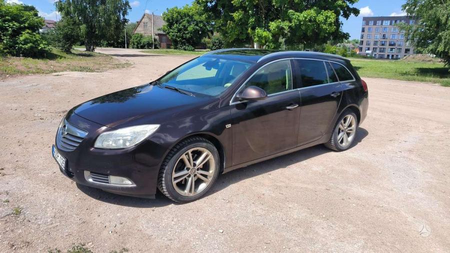 Brūns Opel Insignia 2012 Kauņa, ar dzinēja tilpumu 1.96 L un nobraukumu 275 tūkst. km par 3980 €, foto 1 vietnē AUTOMOTO.COM.LV