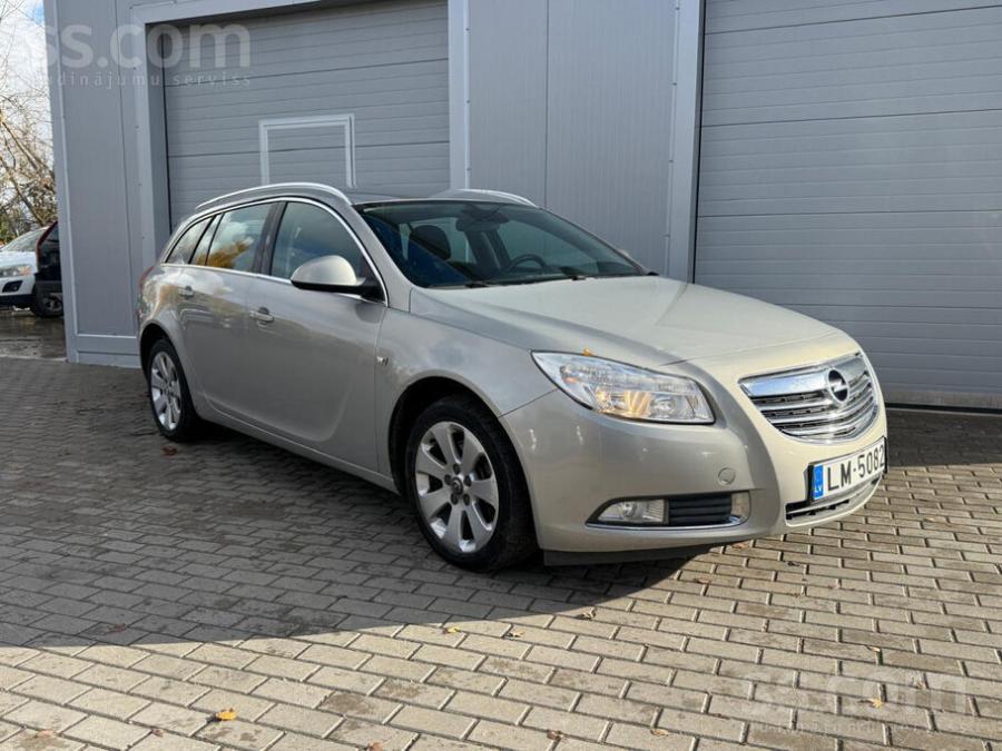 Brown Opel Insignia 2012 in Riga, with an engine capacity of 2.00 L and mileage of 217 thousand km for 2850 €, photo 3 on AUTOMOTO.COM.LV
