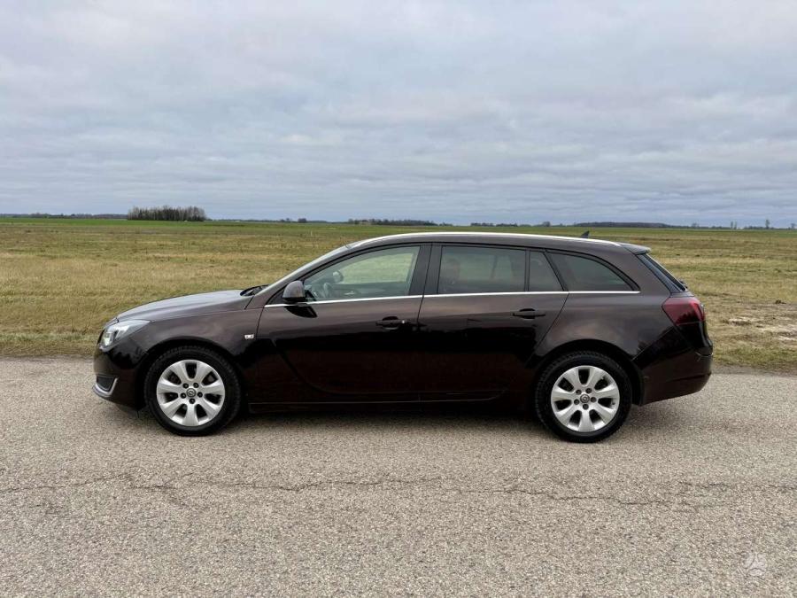 Brown Opel Insignia 2013 in Vilkaviskis, with an engine capacity of 1.96 L and mileage of 162 thousand km for 6900 €, photo 5 on AUTOMOTO.COM.LV