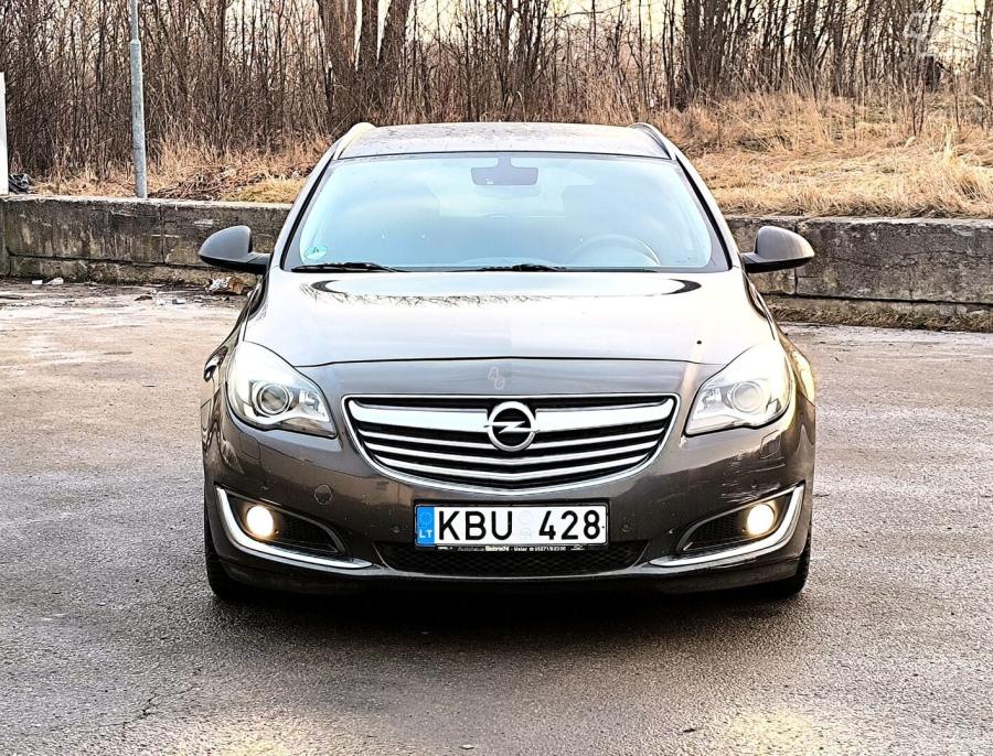 Brown Opel Insignia 2013 in Vilnius, with an engine capacity of 2.00 L and mileage of 188 thousand km for 3999 €, photo 2 on AUTOMOTO.COM.LV