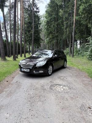 Brown Opel Insignia 2013 in Vilnius, with an engine capacity of 1.96 L and mileage of 288 thousand km for 3800 €, photo  on AUTOMOTO.COM.LV
