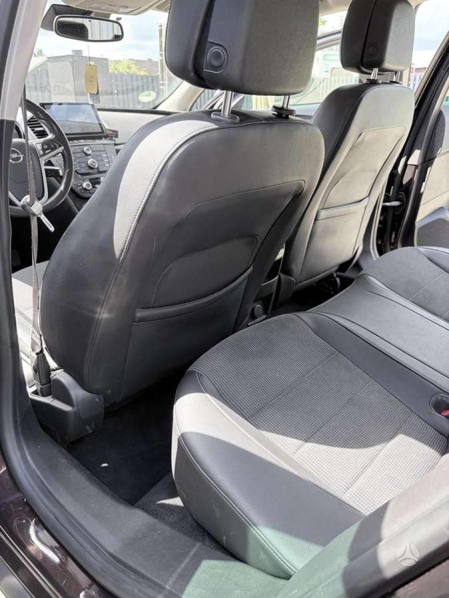 Коричневый Опель Инсигния 2013 в Вильнюс, объемом двигателя 1.96 л и пробегом 288 тыс. км за 3800 €, фото 15 на AUTOMOTO.COM.LV