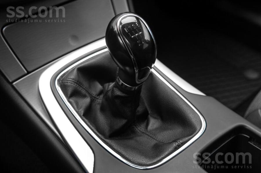 Brūns Opel Insignia 2013 Rīga, ar dzinēja tilpumu 2.00 L un nobraukumu 230 tūkst. km par 3990 €, foto 24 vietnē AUTOMOTO.COM.LV