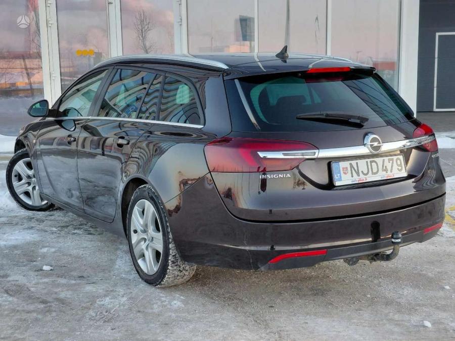 Brown Opel Insignia 2014 in Vilnius, with an engine capacity of 1.96 L and mileage of 354 thousand km for 5000 €, photo 4 on AUTOMOTO.COM.LV