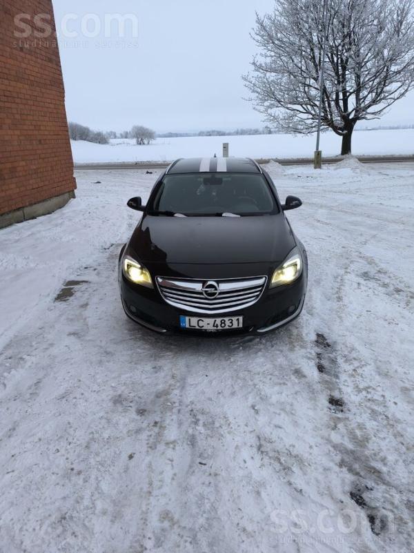 Brown Opel Insignia 2014 in Dobele, with an engine capacity of 2.00 L and mileage of 270 thousand km for 3300 €, photo 1 on AUTOMOTO.COM.LV