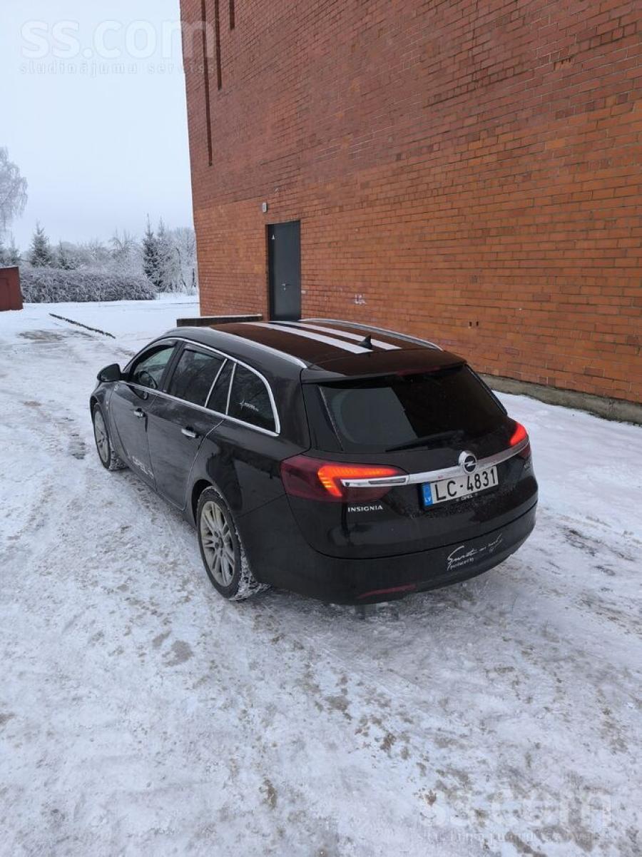 Brown Opel Insignia 2014 in Dobele, with an engine capacity of 2.00 L and mileage of 270 thousand km for 3300 €, photo 6 on AUTOMOTO.COM.LV