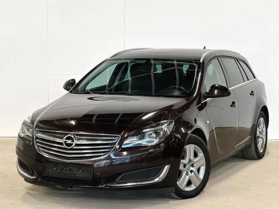 Brown Opel Insignia 2014 in Jurmala, with an engine capacity of 2.00 L and mileage of 287 thousand km for 5650 €, photo 1 on AUTOMOTO.COM.LV