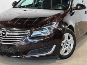 Brown Opel Insignia 2014 in Jurmala, with an engine capacity of 2.00 L and mileage of 287 thousand km for 5650 €, photo 3 on AUTOMOTO.COM.LV
