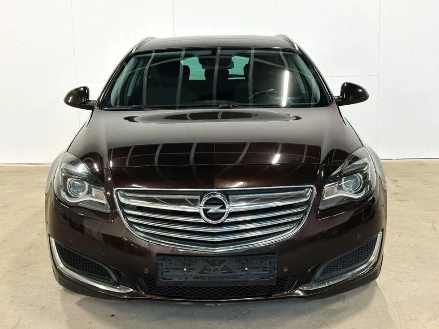 Brown Opel Insignia 2014 in Jurmala, with an engine capacity of 2.00 L and mileage of 287 thousand km for 5650 €, photo 4 on AUTOMOTO.COM.LV