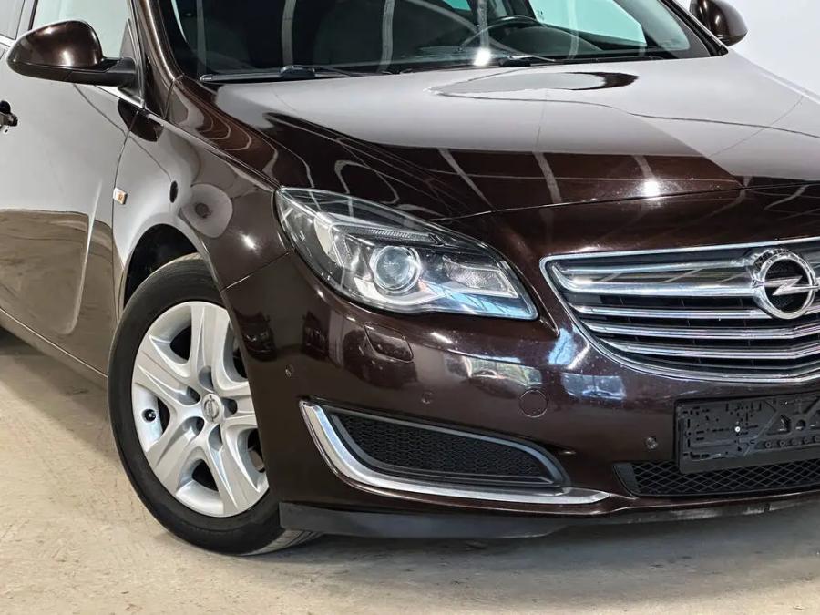 Brown Opel Insignia 2014 in Jurmala, with an engine capacity of 2.00 L and mileage of 287 thousand km for 5650 €, photo 7 on AUTOMOTO.COM.LV