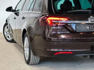 Brown Opel Insignia 2014 in Jurmala, with an engine capacity of 2.00 L and mileage of 287 thousand km for 5650 €, photo 10 on AUTOMOTO.COM.LV