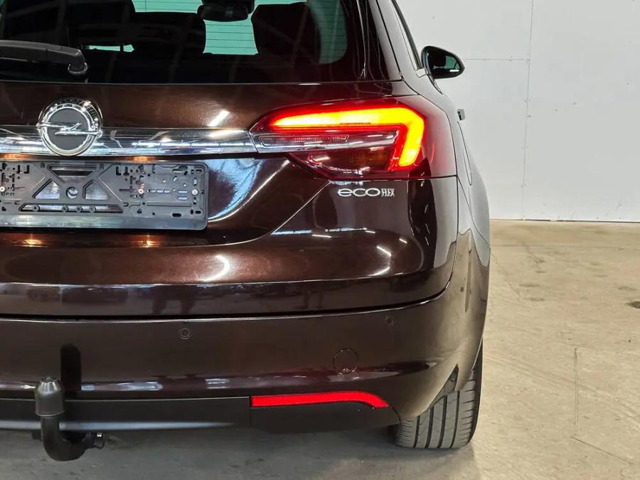 Brown Opel Insignia 2014 in Jurmala, with an engine capacity of 2.00 L and mileage of 287 thousand km for 5650 €, photo 12 on AUTOMOTO.COM.LV